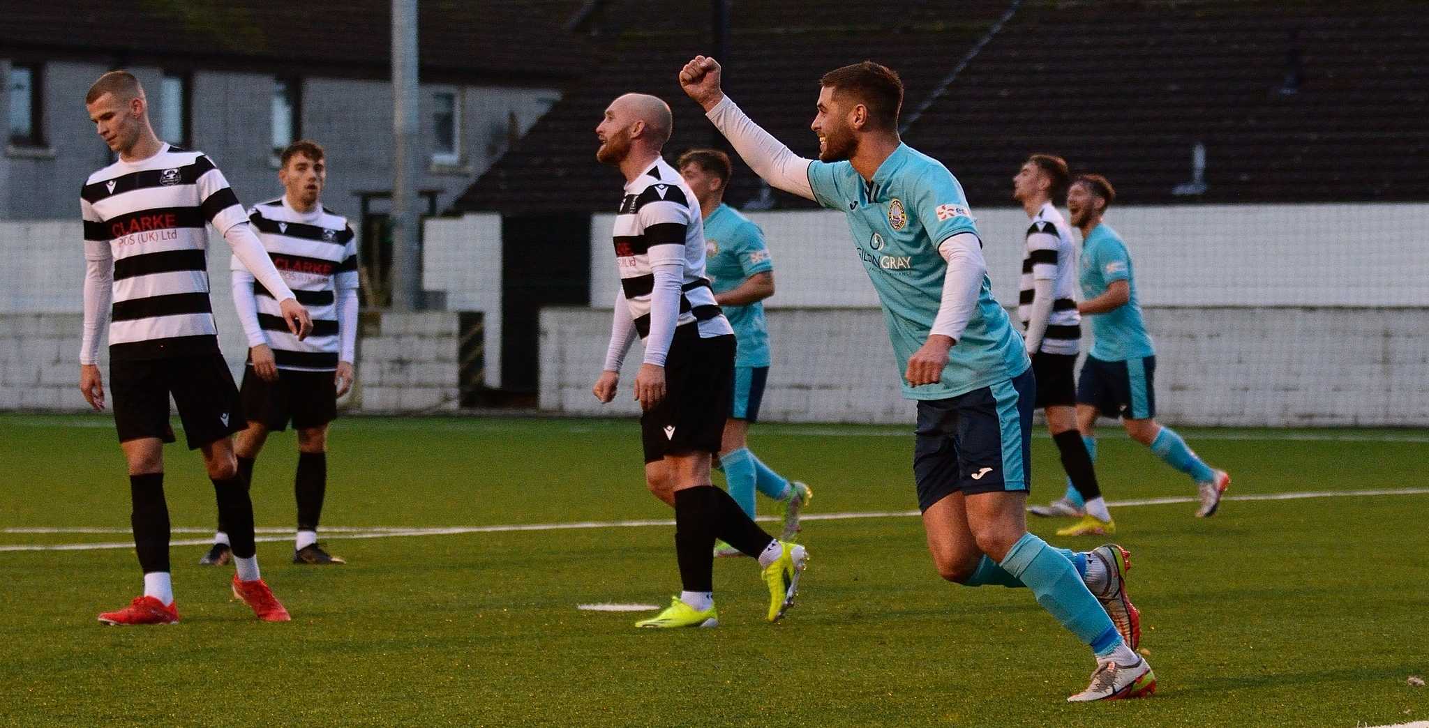 Gretna FC 2008 vs Dunbar United % Gretna FC 2008 vs Dunbar United ...